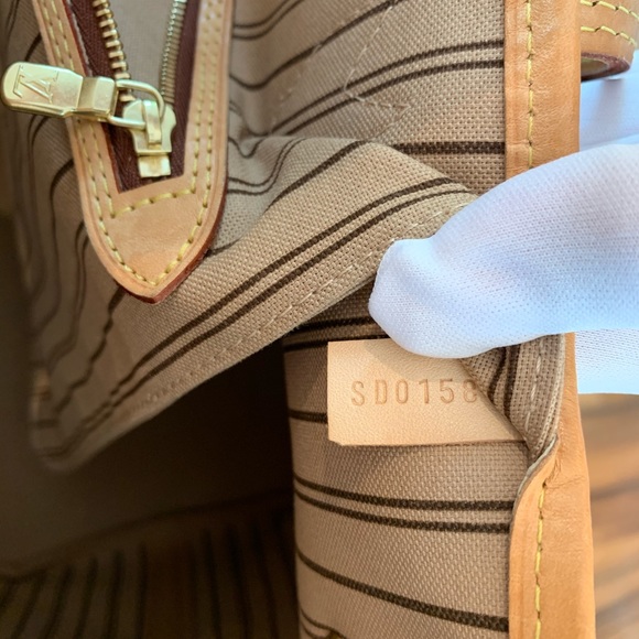 Does The Neverfull Have A Date Code | semashow.com